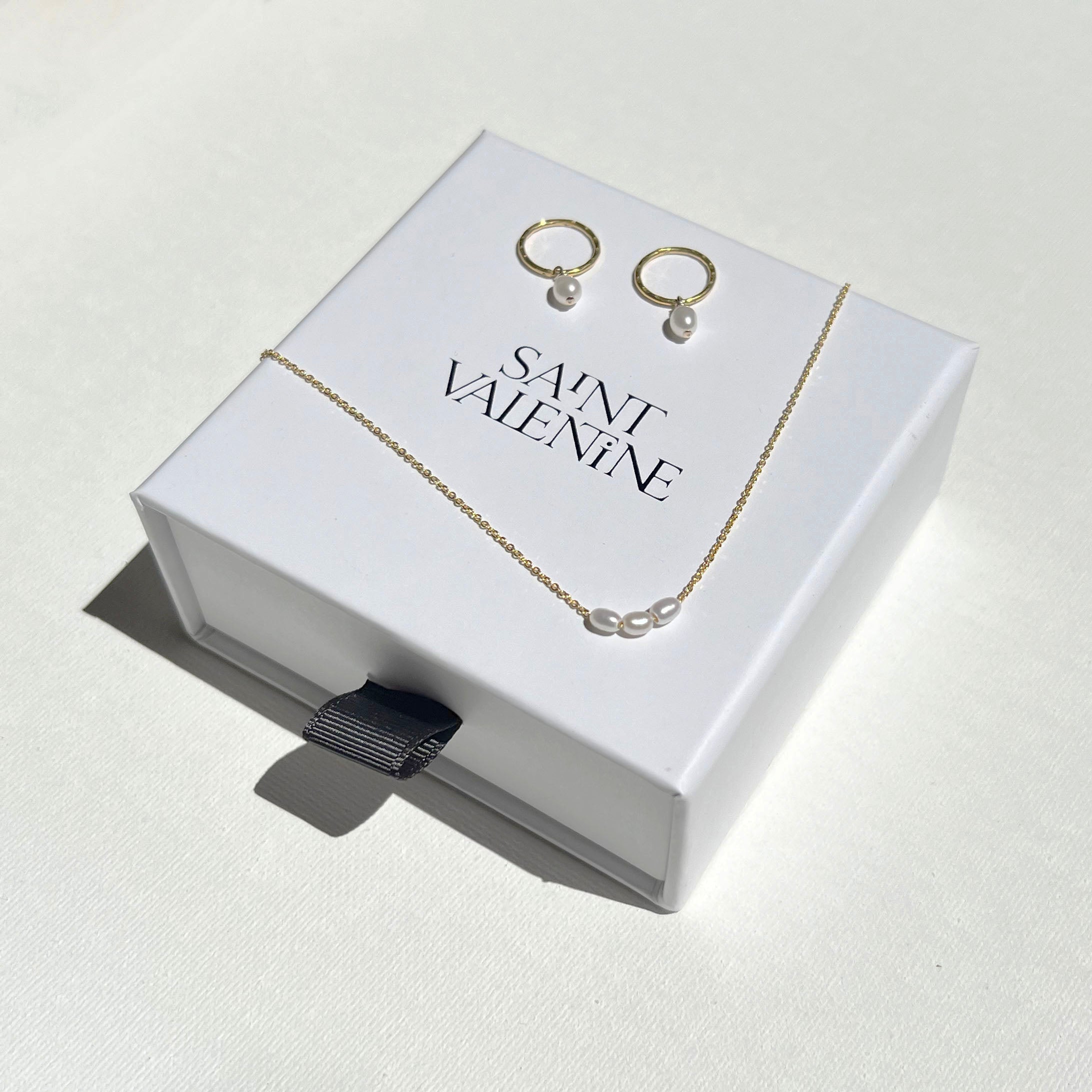 Pearl Necklaces – Saint Valentine Jewellery